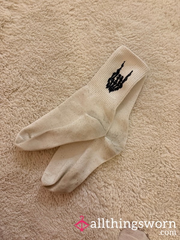 LilMissPeaches - Shop & Connect on All Things Worn