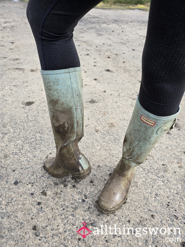 My Filthy Muddy Hunter Wellies BOOT CLEANER REQUIRED