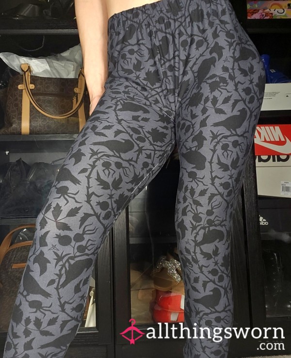 Spky Scary Crow On A Vine Halloween Style Goth Punk Bl