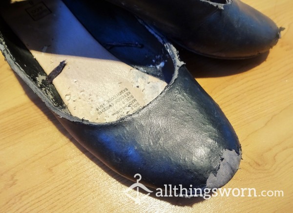 WellWorn Black Ballet Flats
