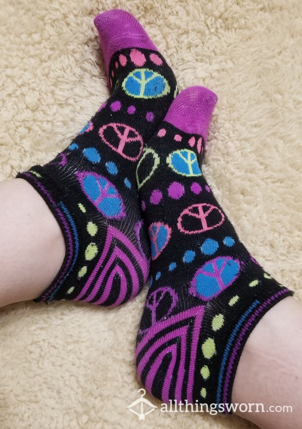 Well Worn Loved Peace Sign MultiColored Smelly Socks